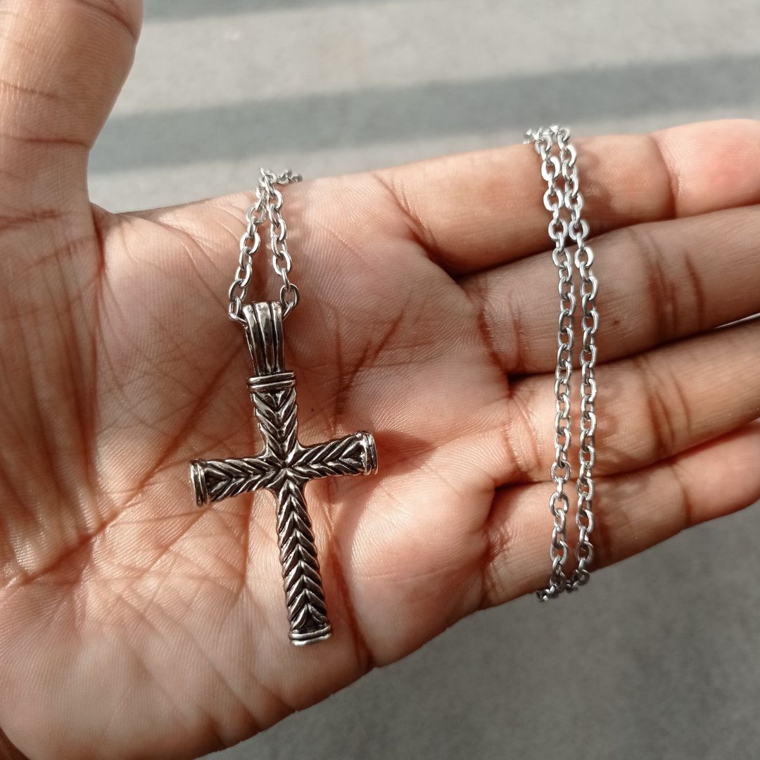 Linked Chain Cross Necklace – Ceylon Kings