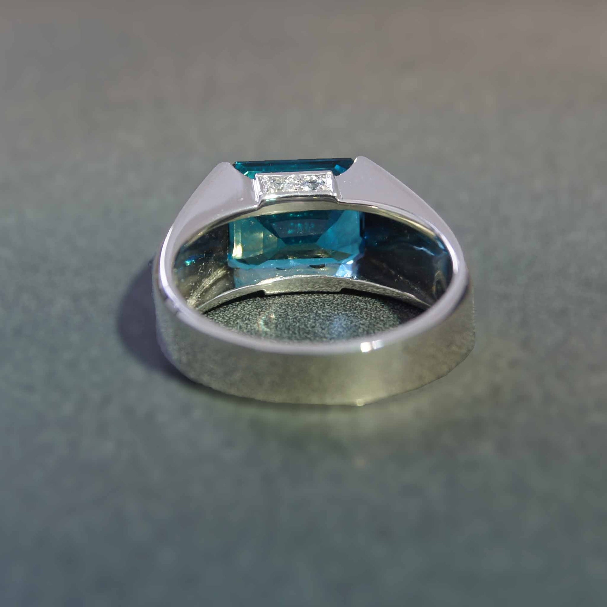 Rectal Silver Ring – Ceylon Kings